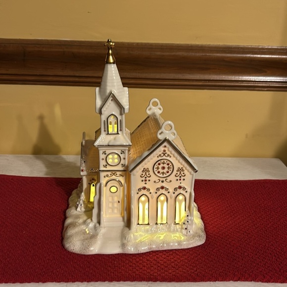 Lenox | Holiday | Mistletoe Park Village By Lenox | Poshmark